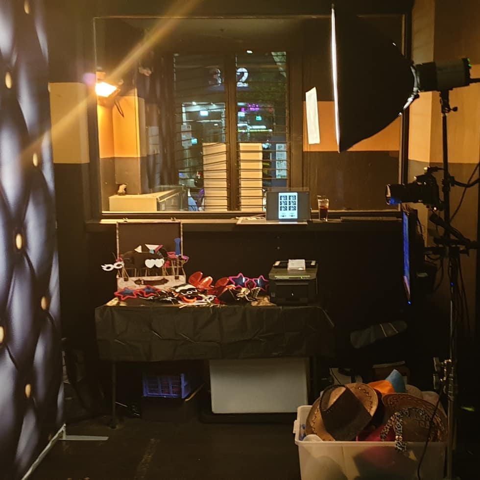 Retro Lighting Settings to Spice up your Birthday Party Photo Booth